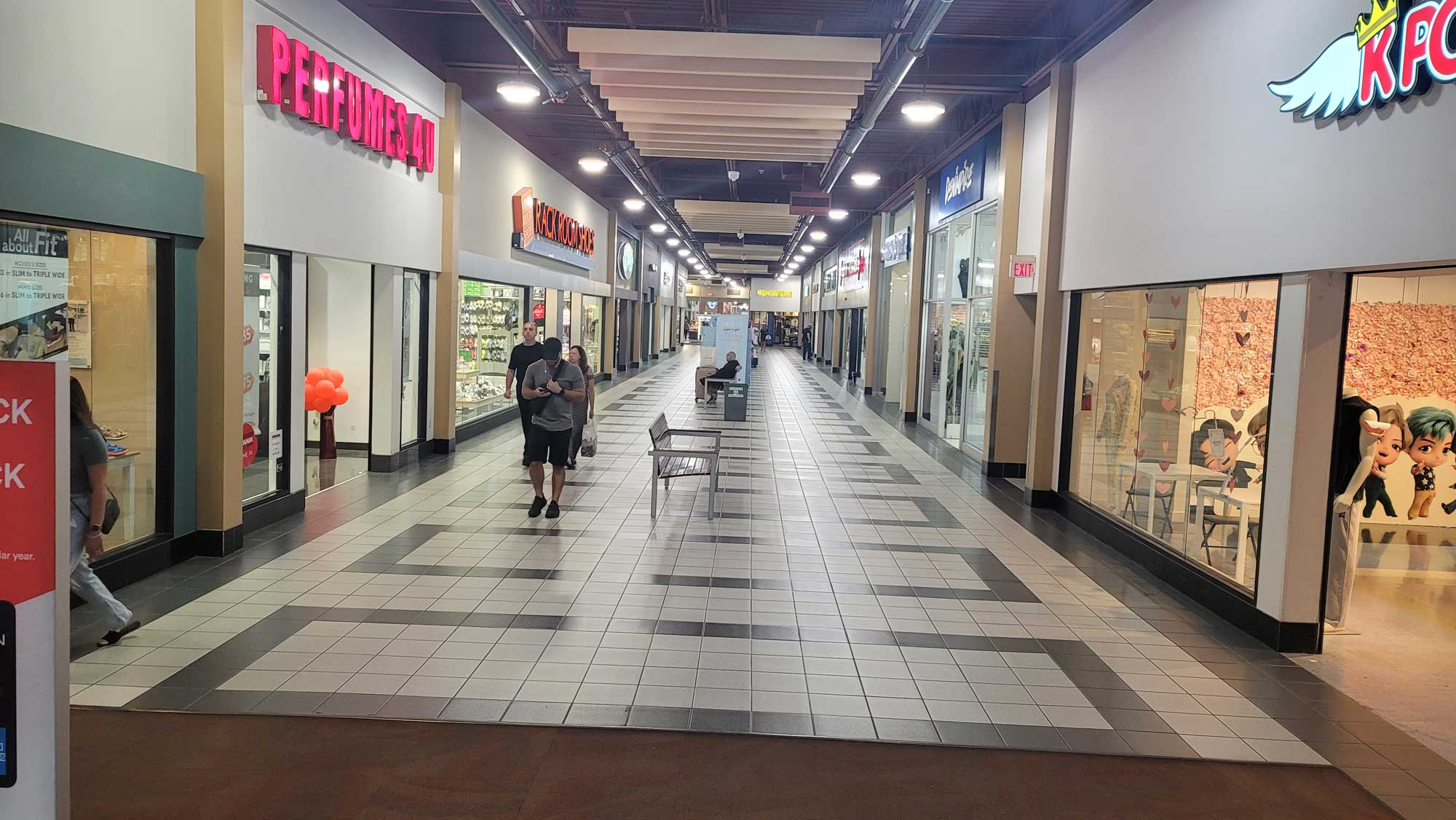 Premium Outlets - LasVegasLocalsReviews.com