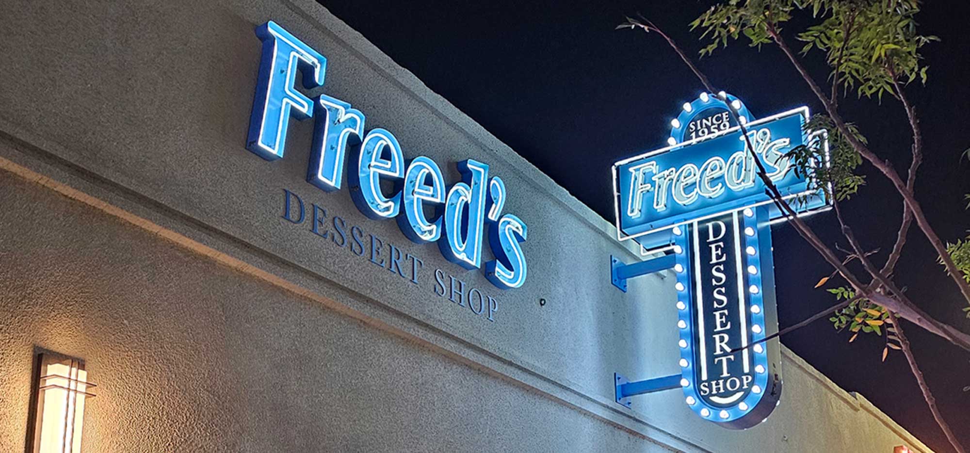 Freeds Dessert Shop Special Insanely Best Cake - LasVegasLocalsReviews.com